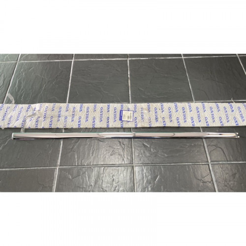 VOLVO S80 07-12 คิ้วชายประตูหน้าซ้าย ของใหม่แท้