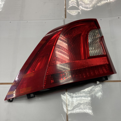 VOLVO S60 v60 s80 xc902012-2015 สัญญาณไฟเตือนฉุกเฉิน